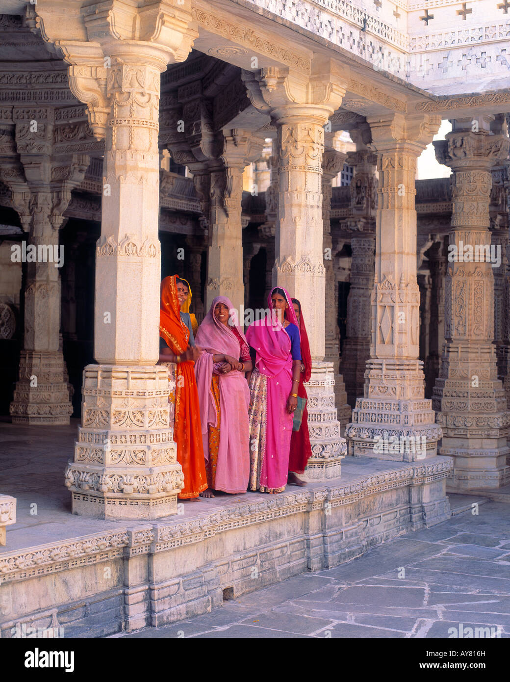 Group women in traditional clothing hi-res stock photography and images ...