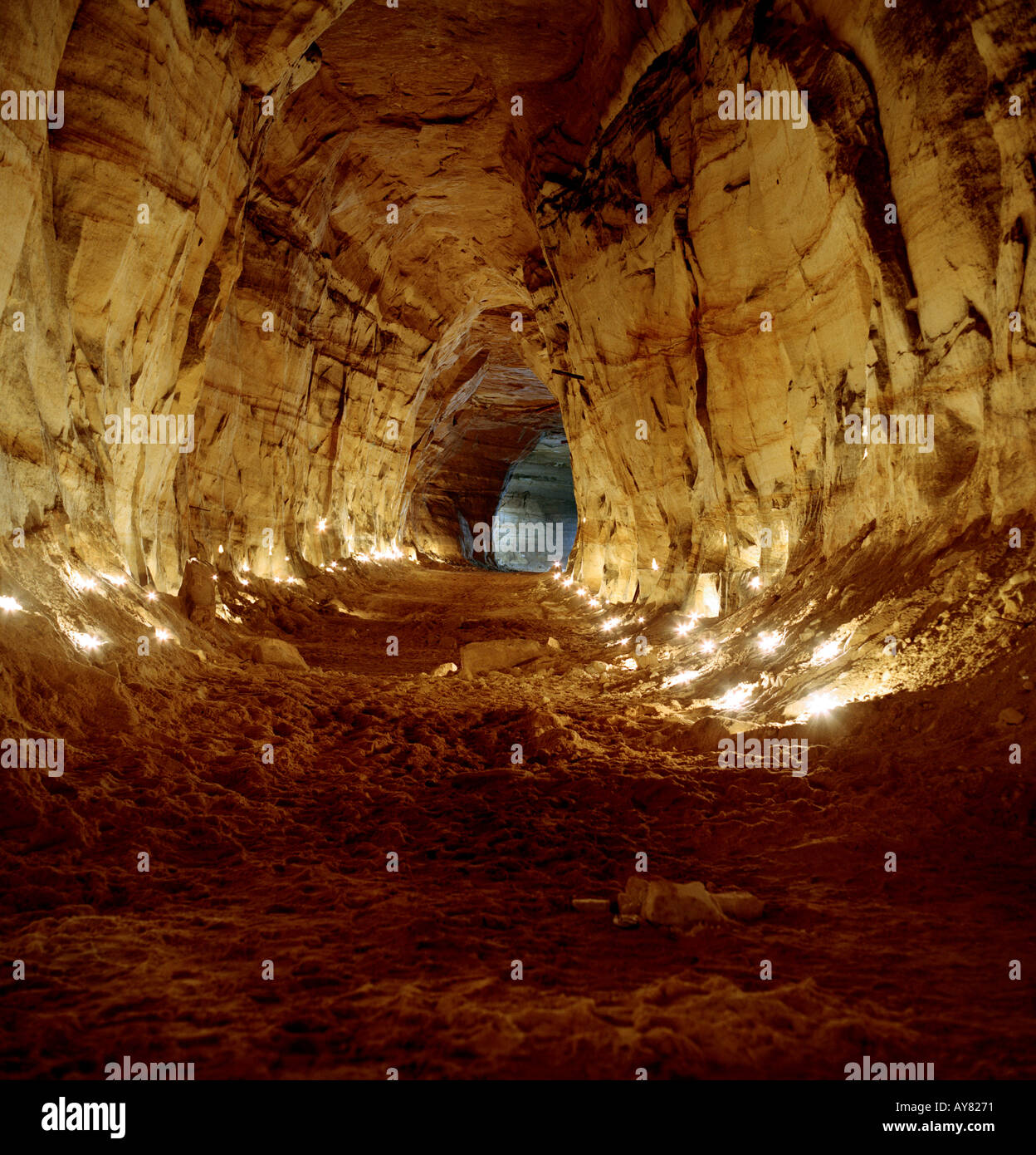 Mine with sand underground hi-res stock photography and images - Alamy