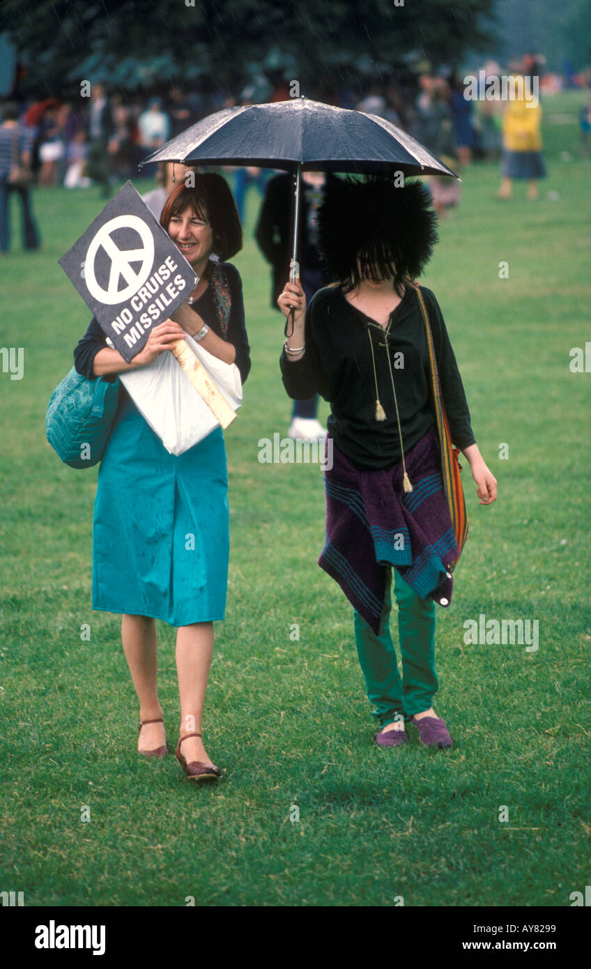 Nuclear bomb campaign hi-res stock photography and images - Alamy