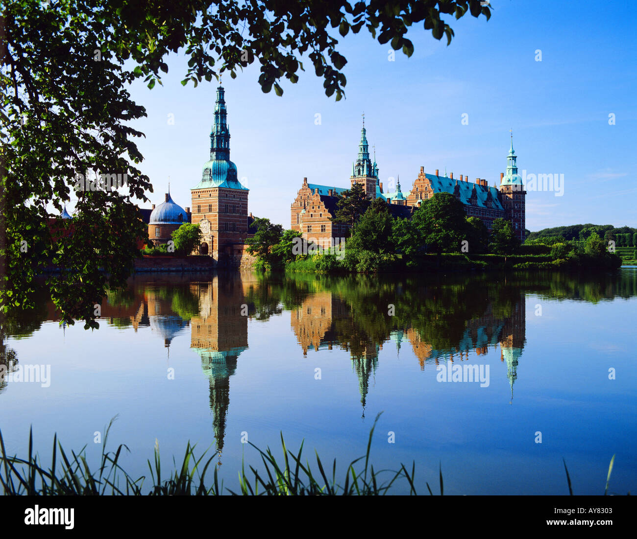 Frederiksborg slot sjaelland denmark hi-res stock photography and ...