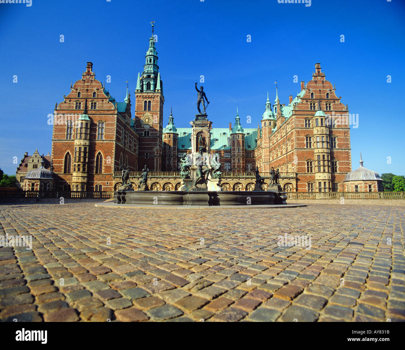 Frederiksborg slot sjaelland denmark hi-res stock photography and ...