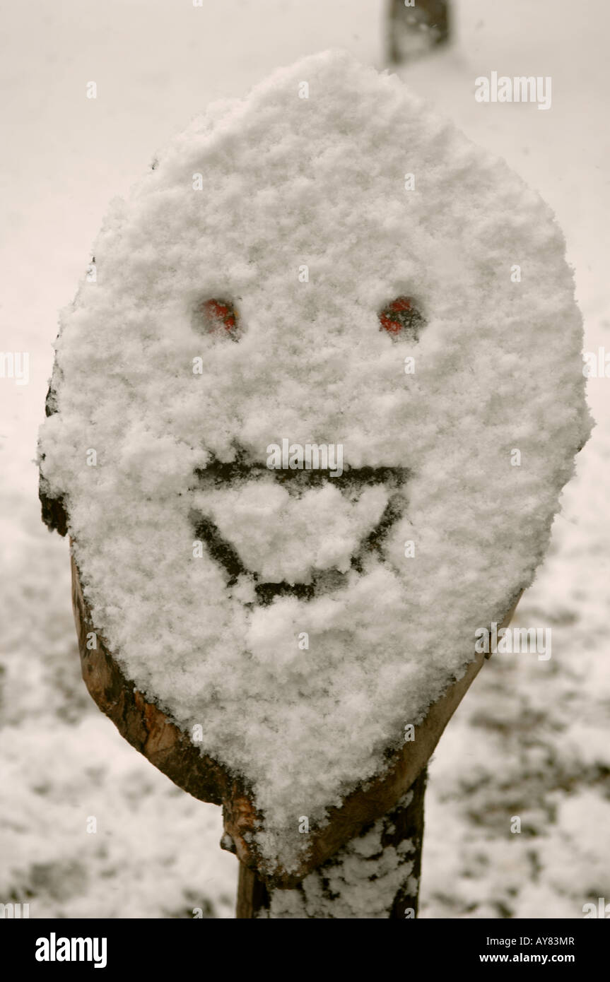 Frosty smiley face hi-res stock photography and images - Alamy