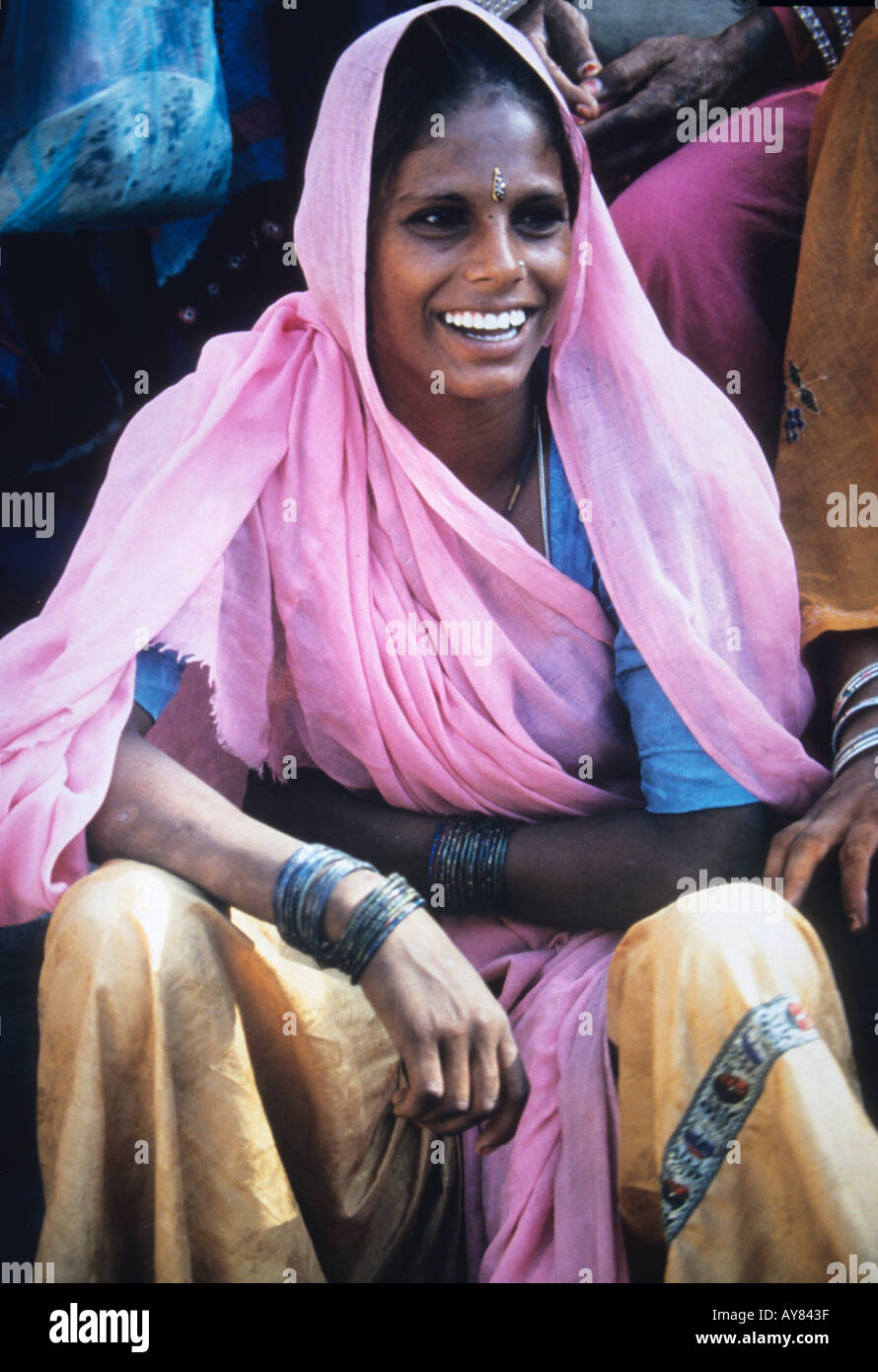 Beautiful young woman in a pink sari in Jaipur ,Rajasthan ,India Stock ...