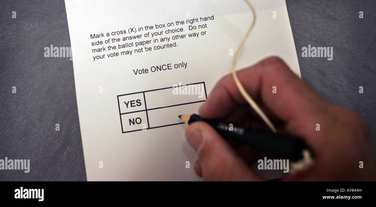 Voter booth hi-res stock photography and images - Alamy