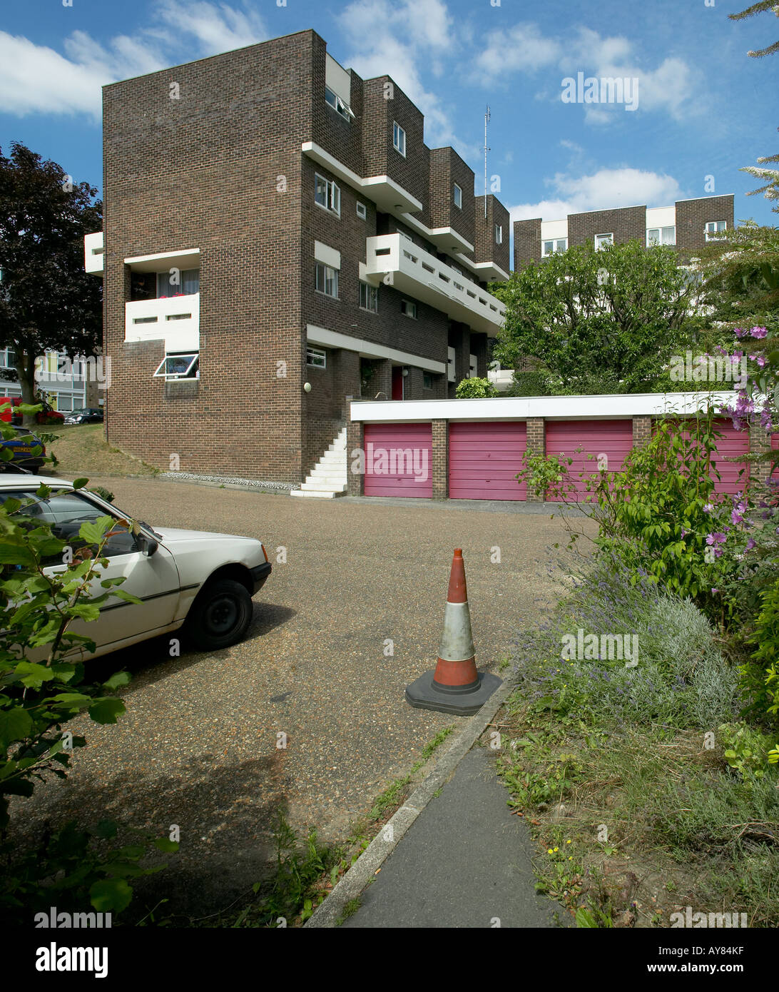 Housing, Woking. View of housing developments with garages Stock Photo ...