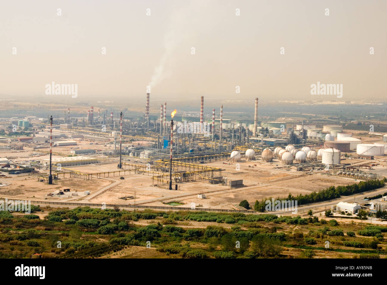 Oil refinery in tarragona hi-res stock photography and images - Alamy