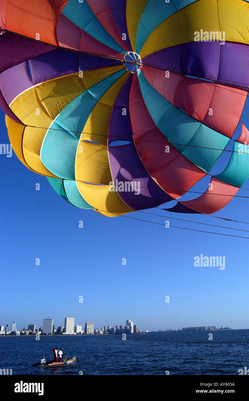 PARA SAILING OFF MUMBAI COAST MUMBAI MAHARASHTRA INDIA Stock Photo - Alamy