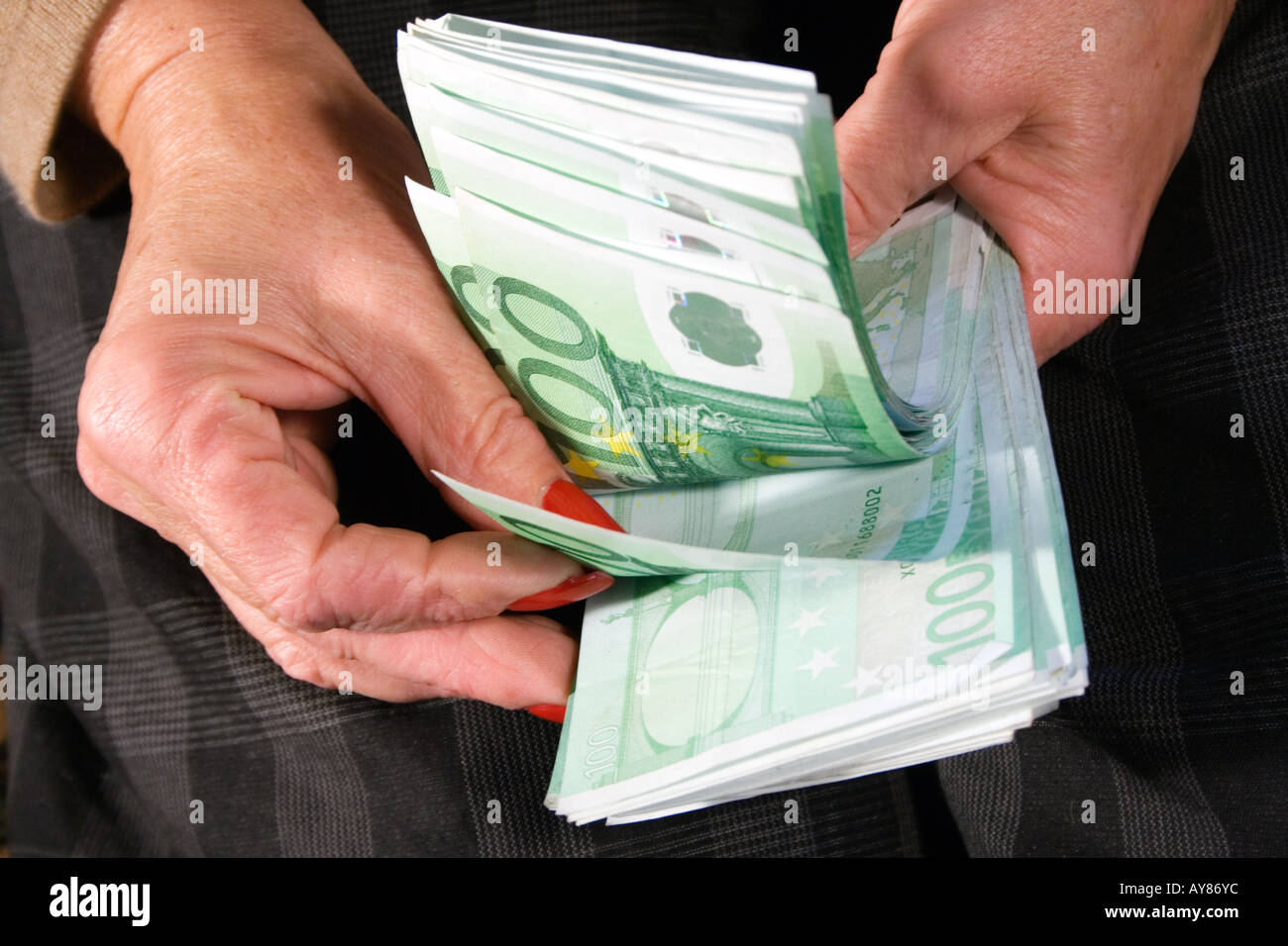 Getting credit deposit money hi-res stock photography and images - Alamy