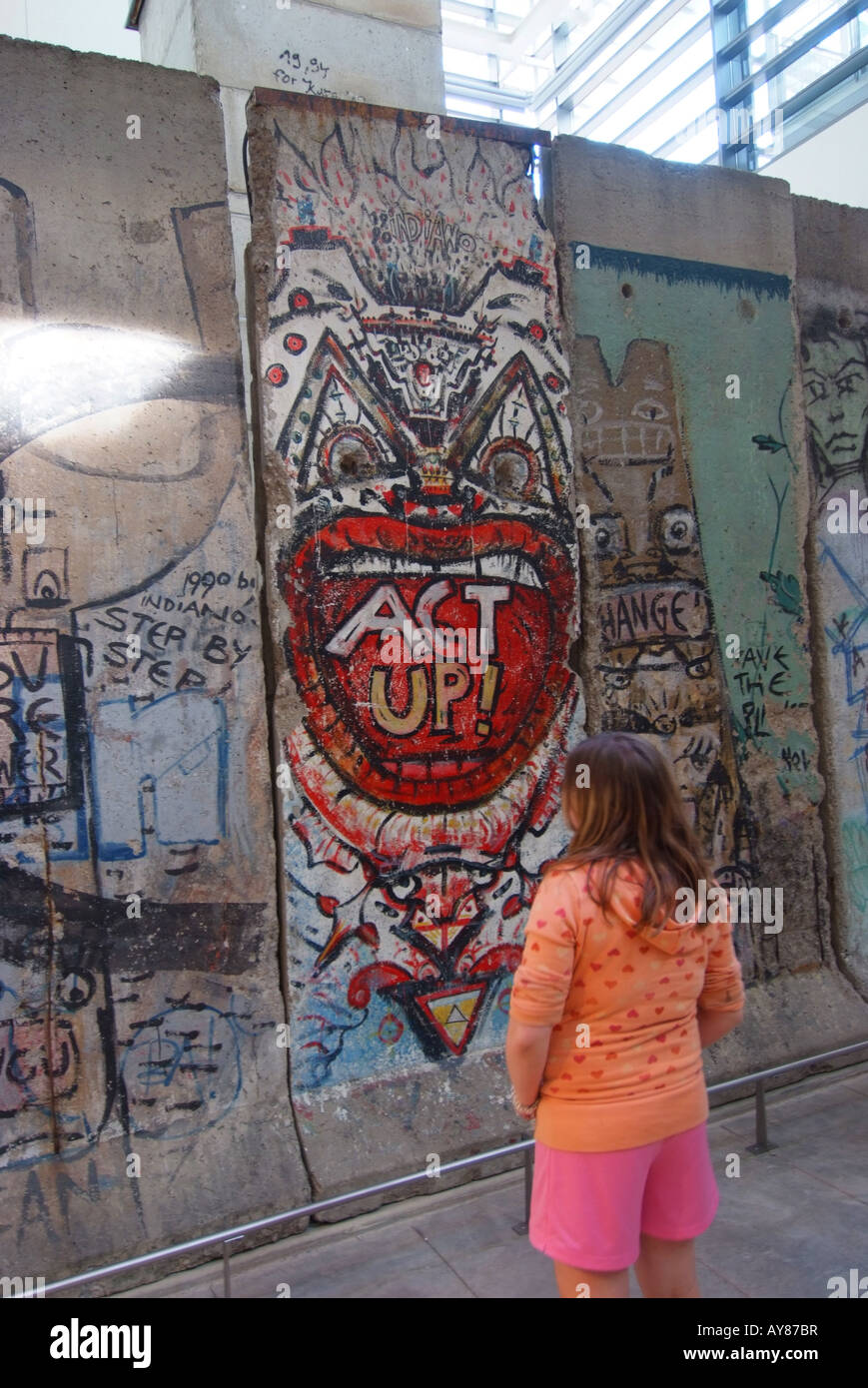 USA Washington DC Newseum museum opened in April 2008 dedicated to the ...