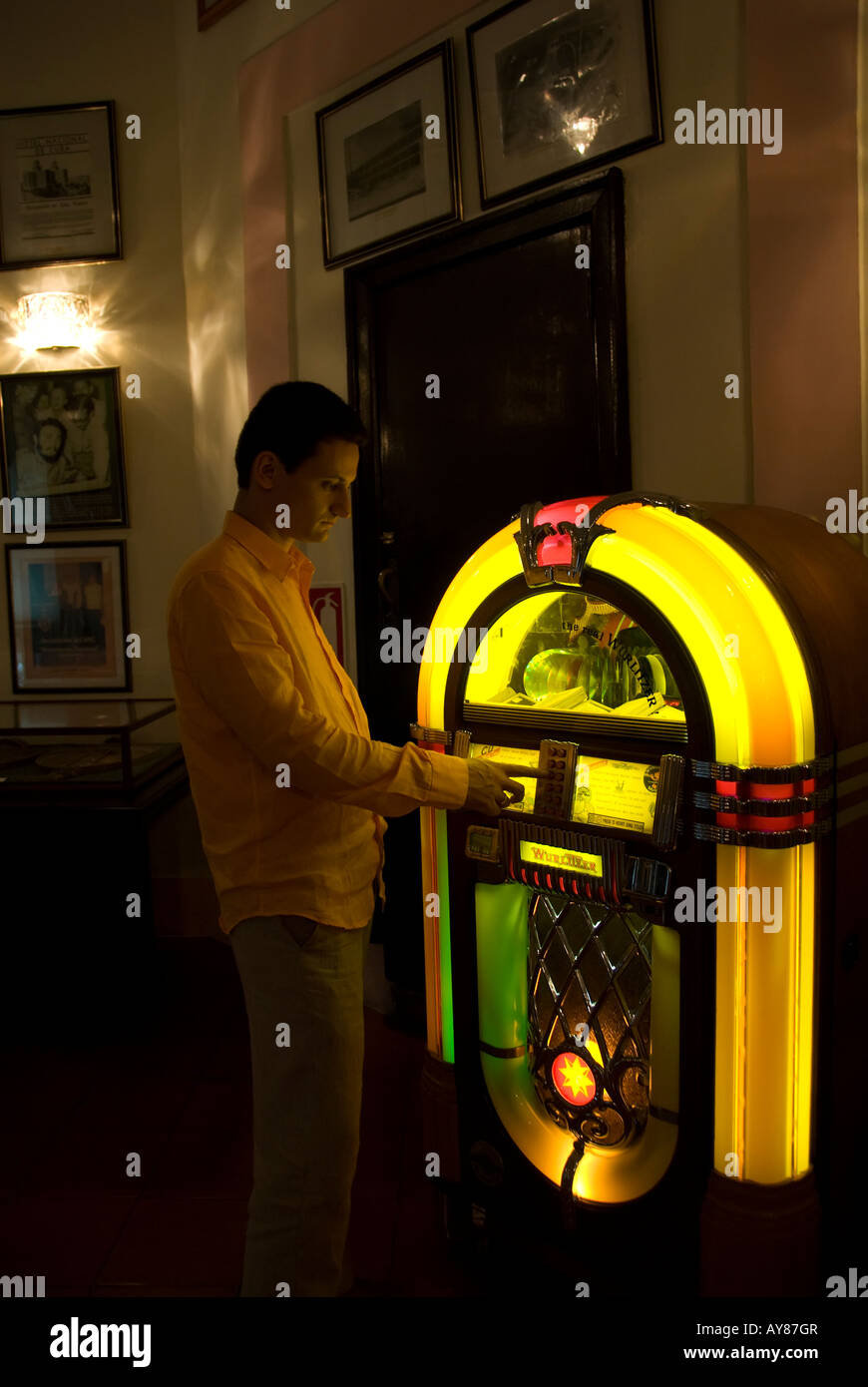 Jukebox, music machine Stock Photo - Alamy