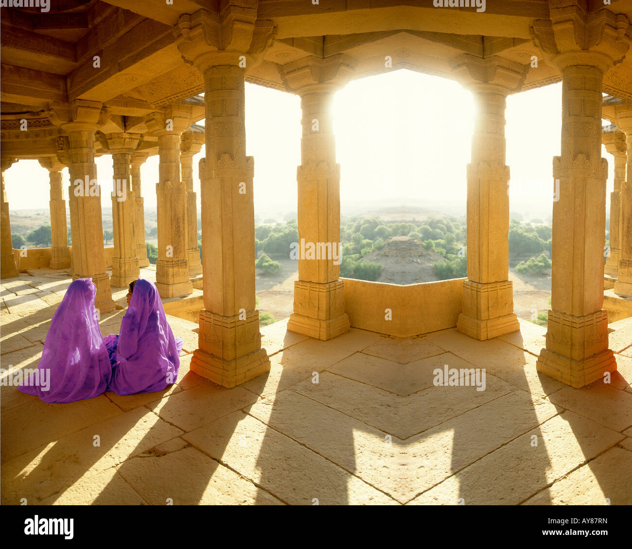 Concubines hi-res stock photography and images - Alamy