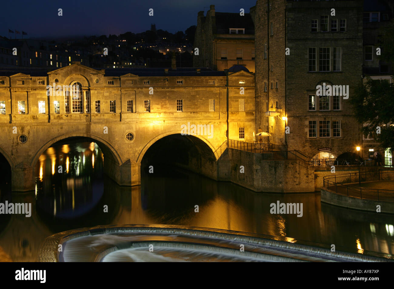 City of Bath, England. Dusk photograph of south side of Bath’s Pulteney ...