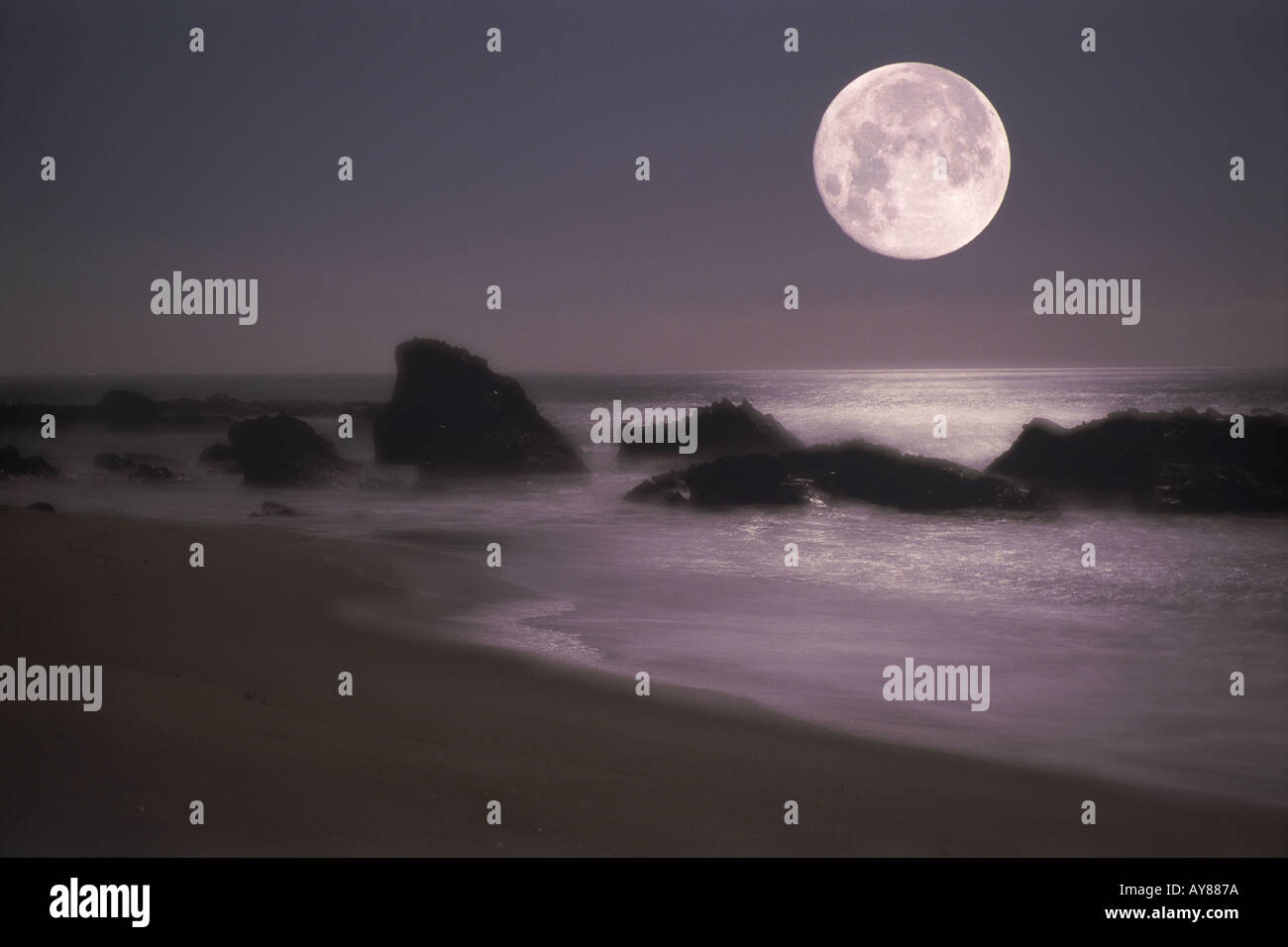 Full moon setting over rocky hi-res stock photography and images - Alamy