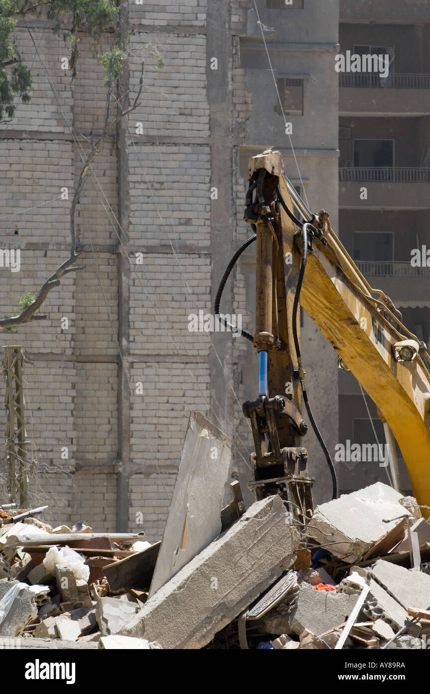 Excavator in action Stock Photo - Alamy