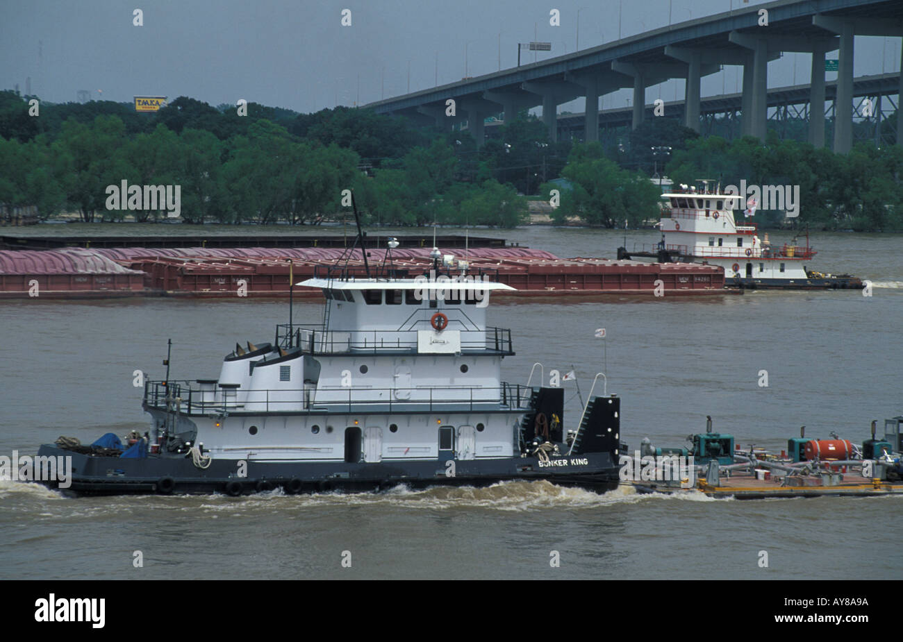 Tug barge working on the Mississippi New Orleans USA Stock Photo - Alamy