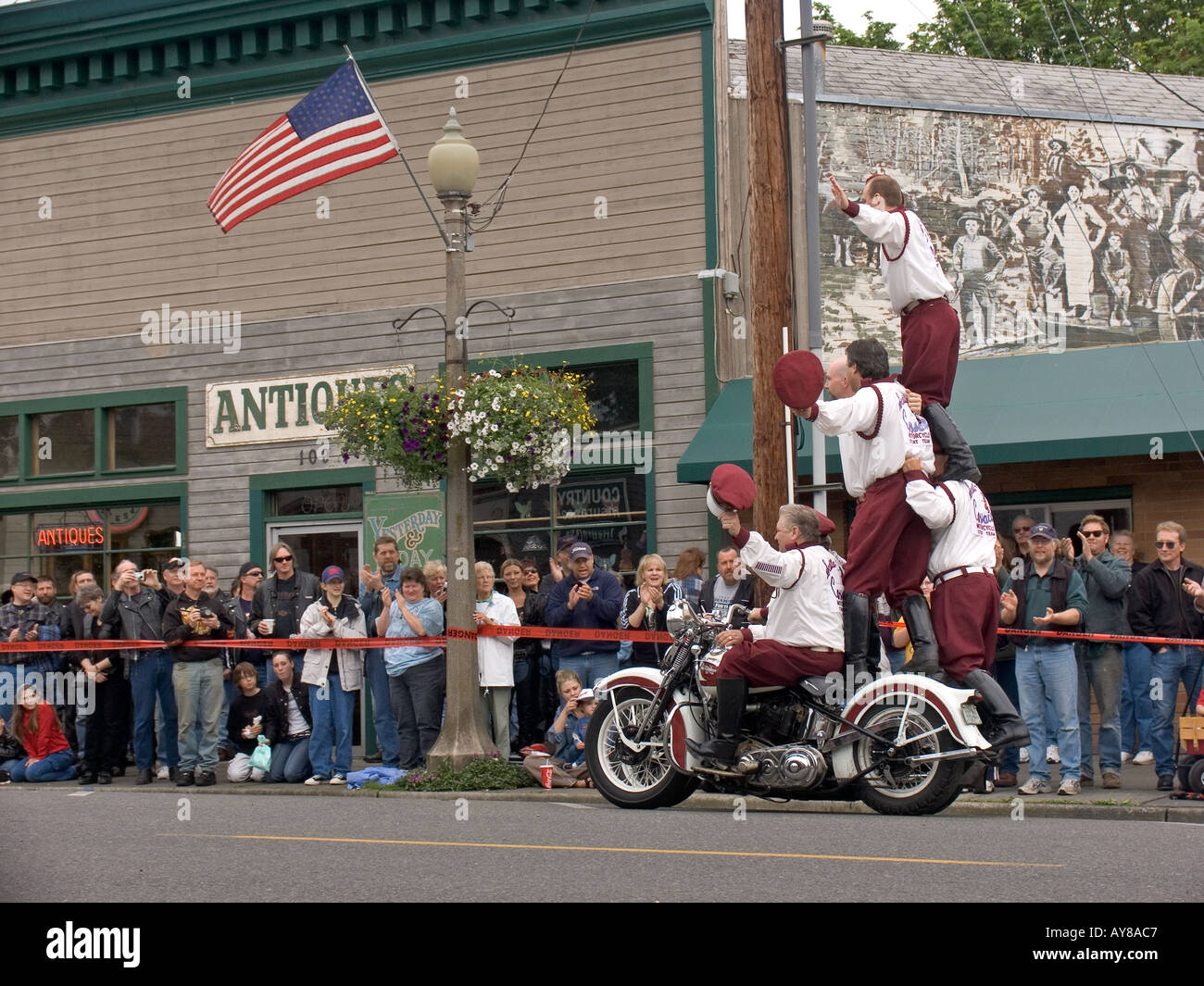 Pyramid stunt hi-res stock photography and images - Alamy