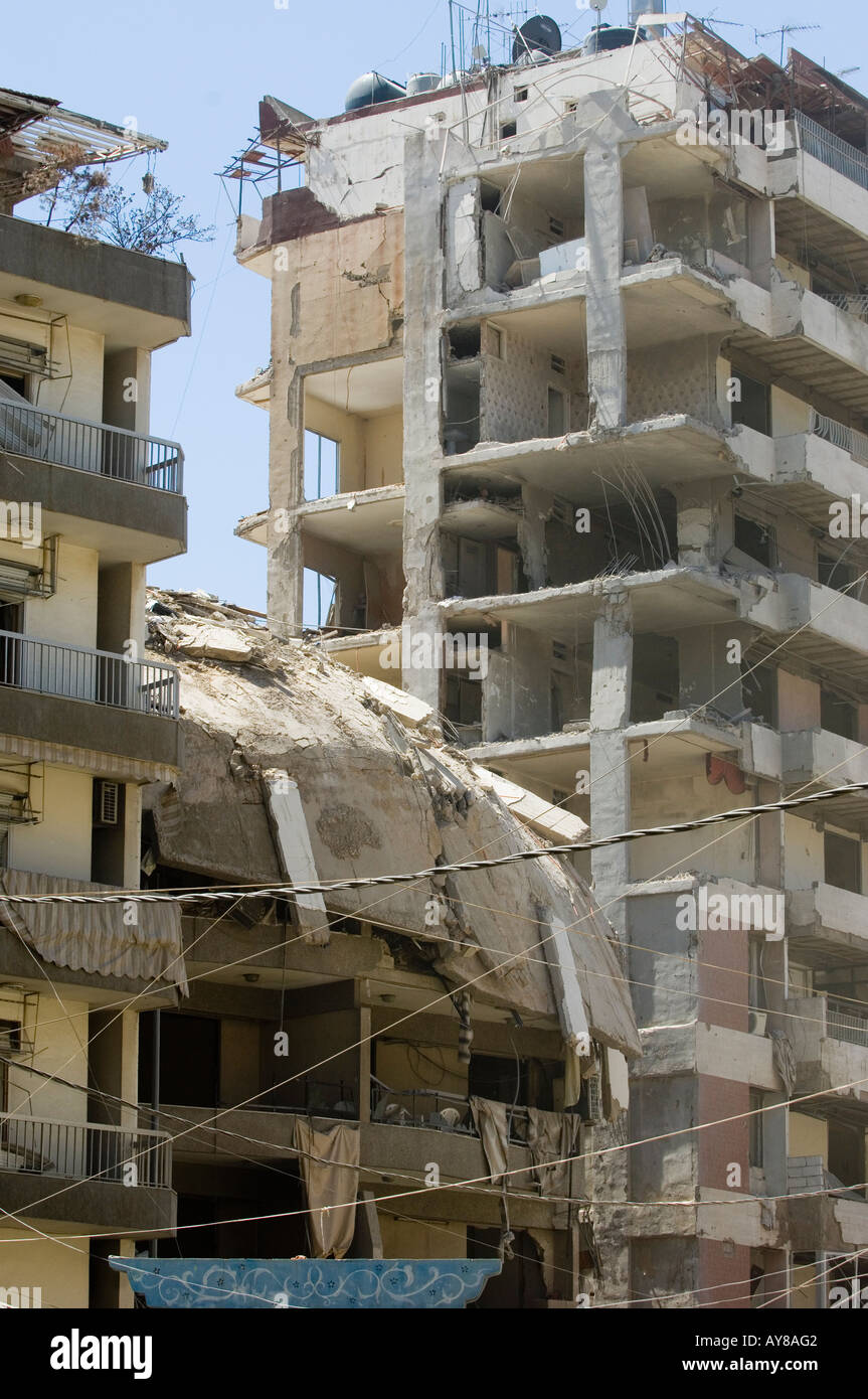 Devastated buildings hi-res stock photography and images - Alamy