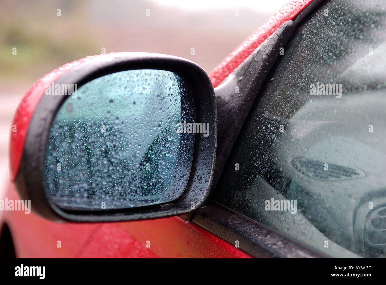 Rain on car hi-res stock photography and images - Alamy