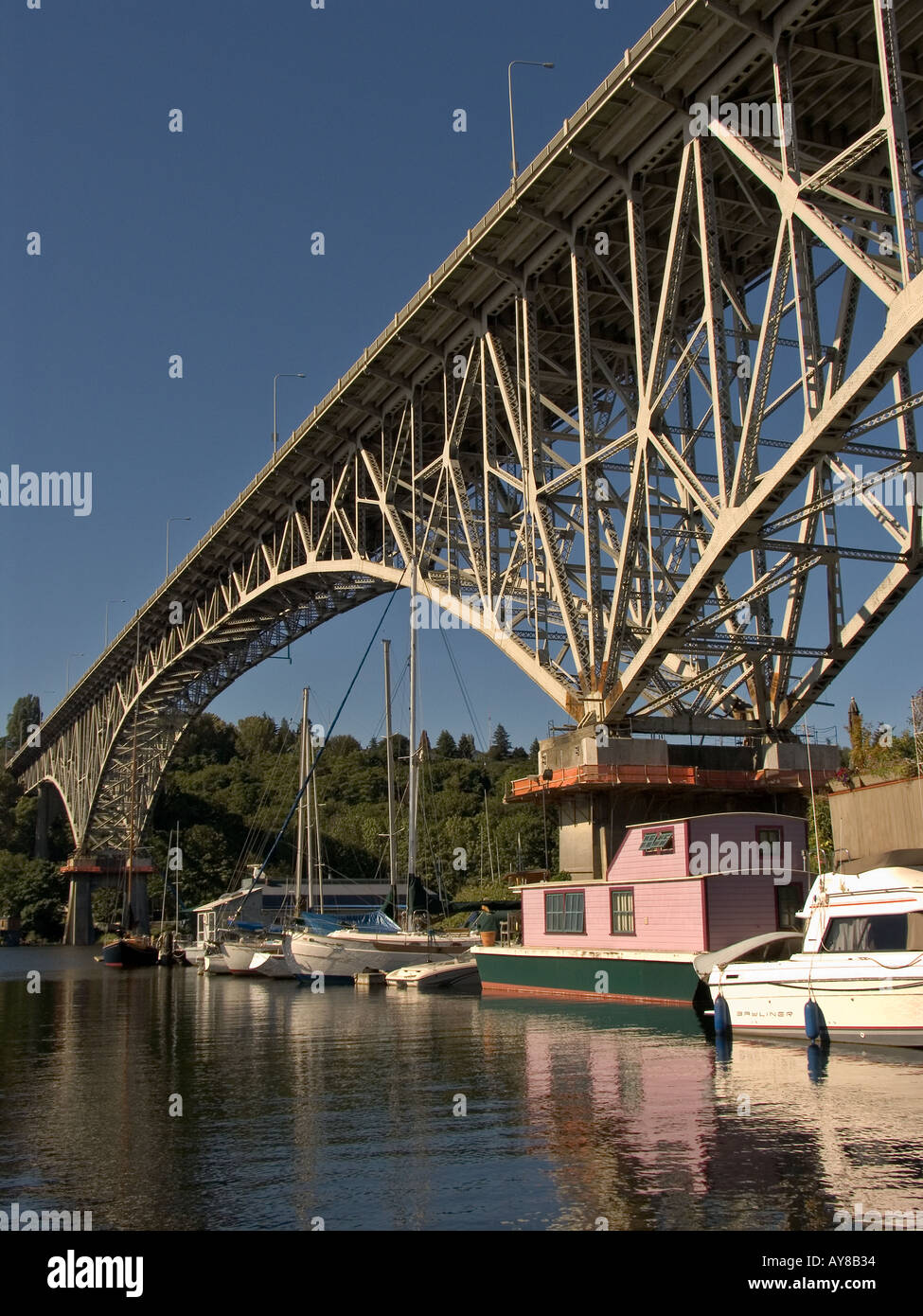 Aurora Bridge marina with sailboat and houseboat moorage on north shore ...