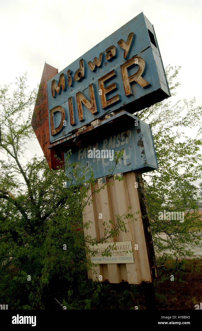 Vertical image of old diner sign in South Carolina Stock Photo - Alamy