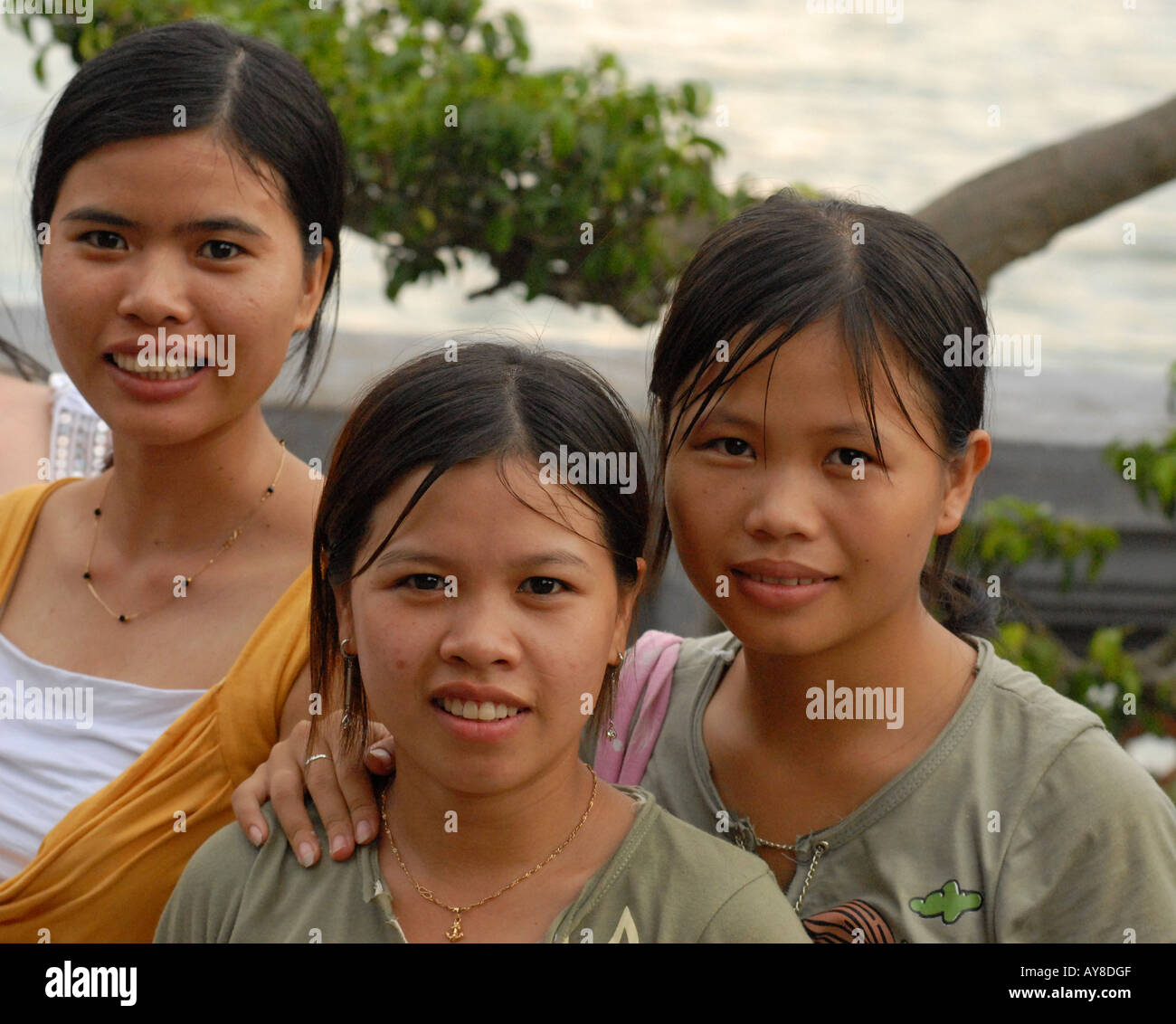 Vietnamese girls hi-res stock photography and images - Alamy