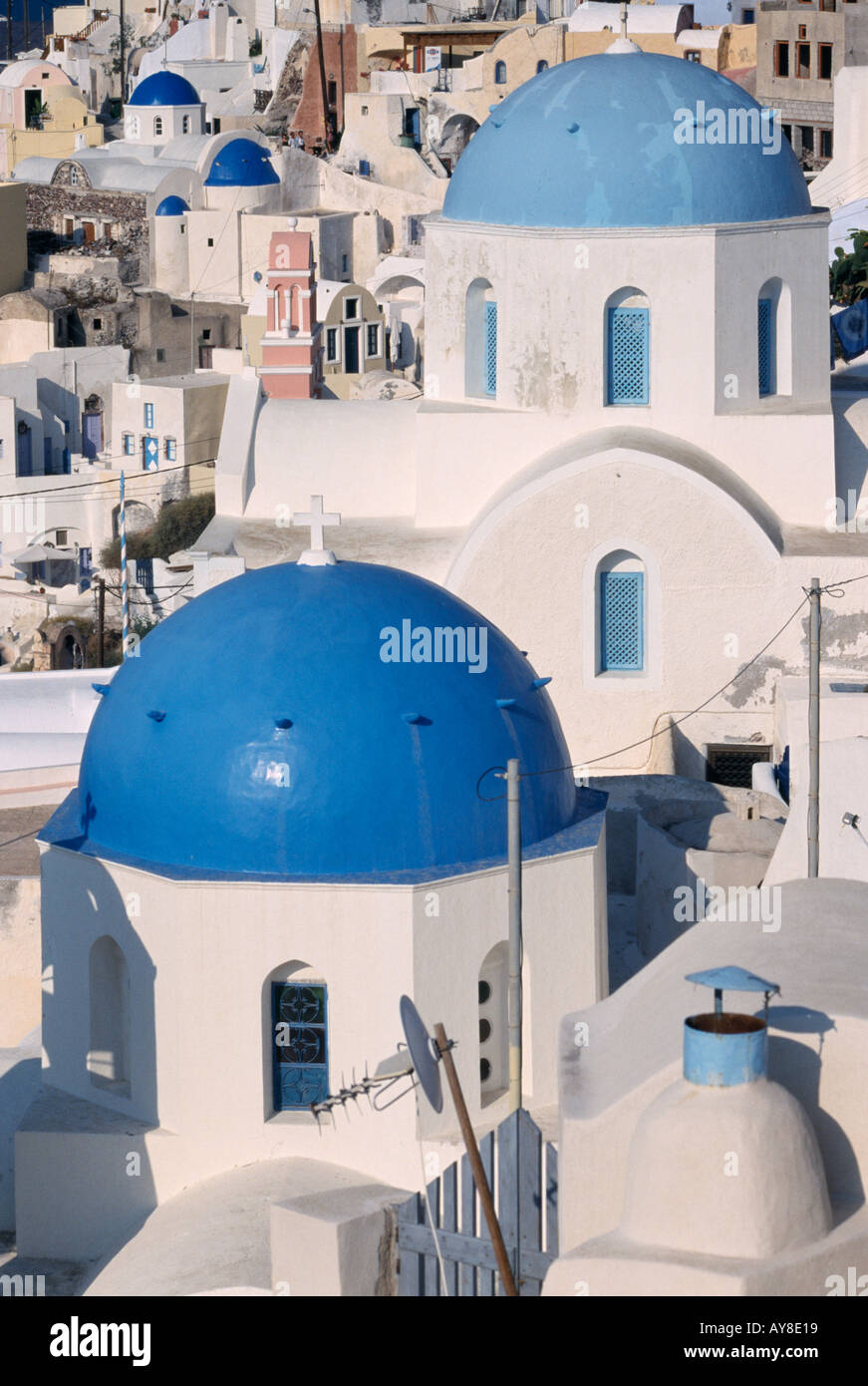 Oia blue domes hi-res stock photography and images - Alamy
