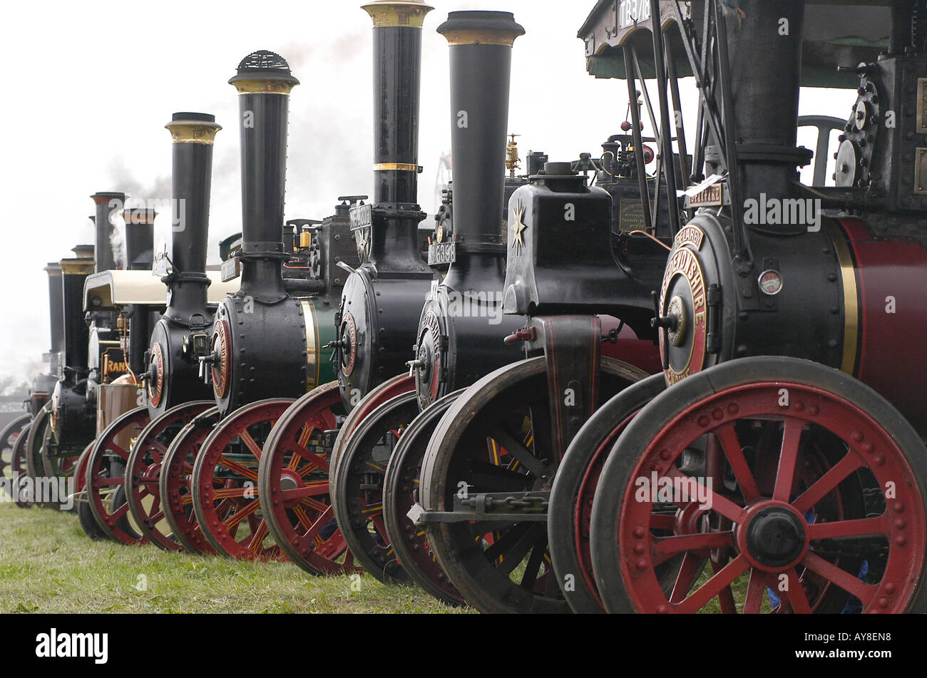 Line steam traction engines hi-res stock photography and images - Alamy