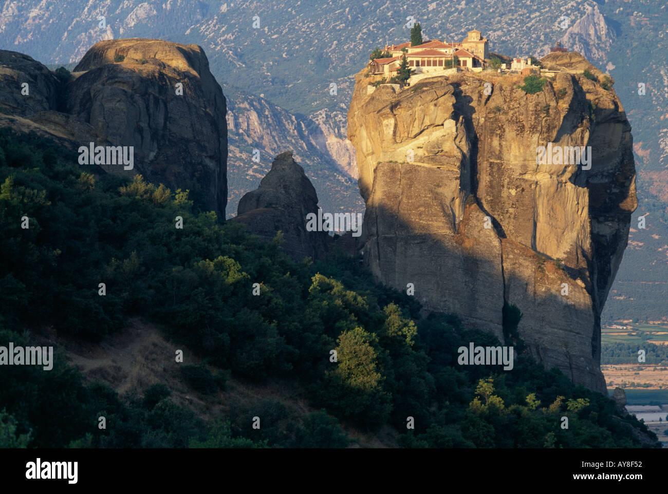 James bond for your eyes only hi-res stock photography and images - Alamy