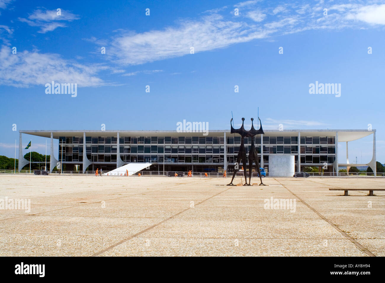 Three Powers Square and Planalto Palace Stock Photo - Alamy