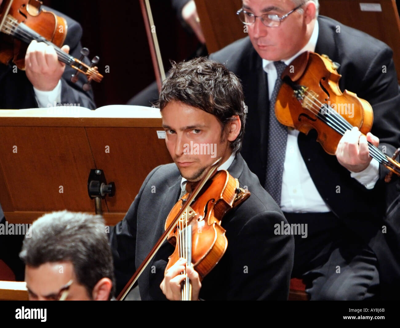 Male violinist concert hi-res stock photography and images - Alamy