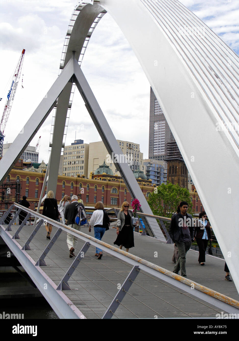 Yarra River Southgate footbridge connecting Southbank and Flinders ...