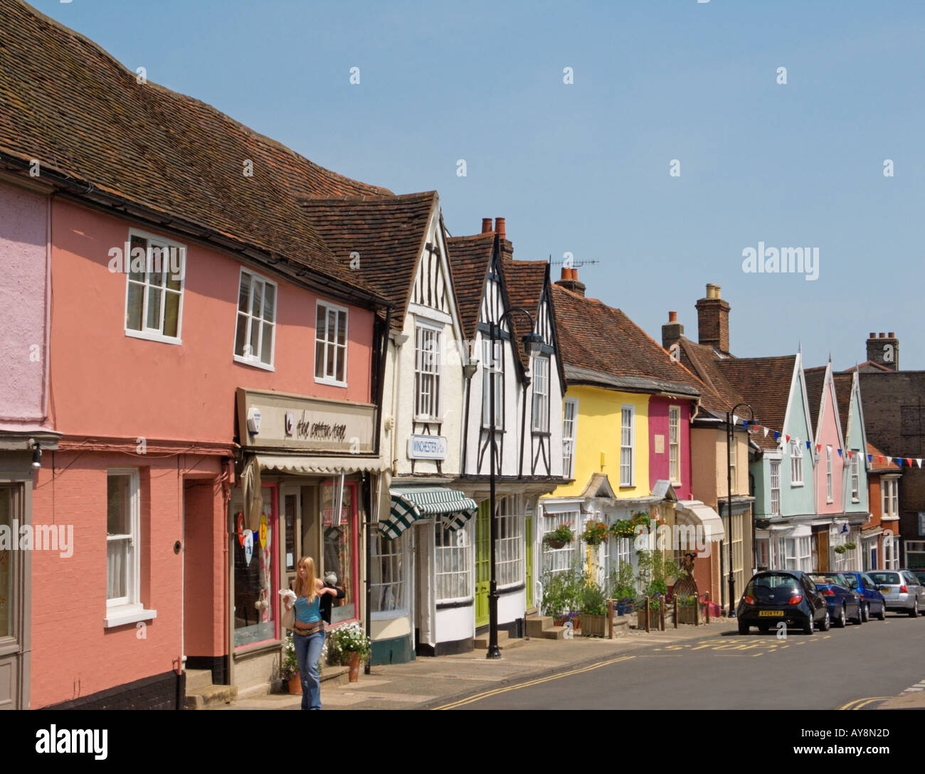 Woodbridge local architecture shops and street scene, Theatre Street ...