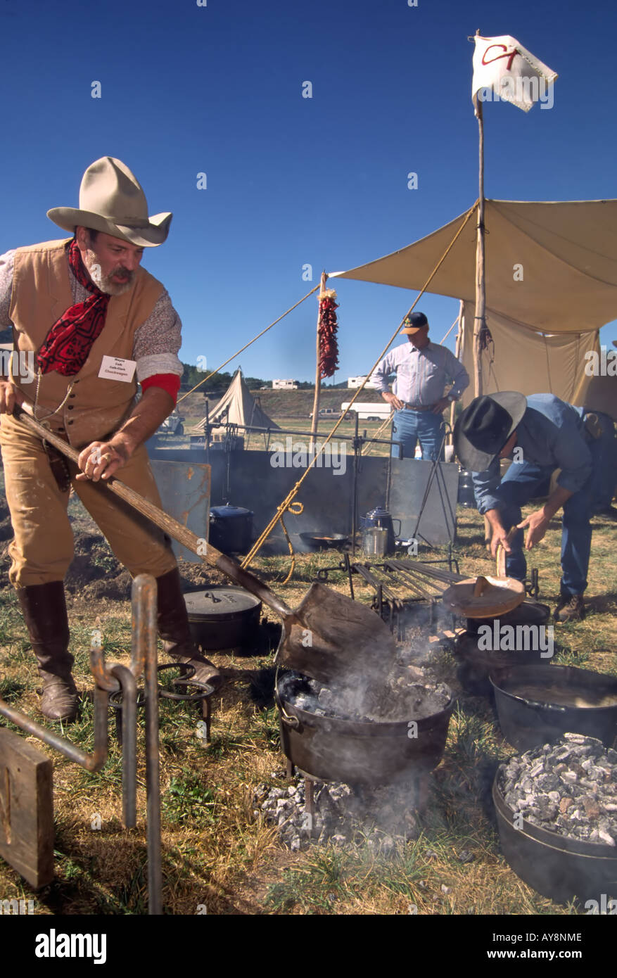 Cowboy cooking hi-res stock photography and images - Alamy