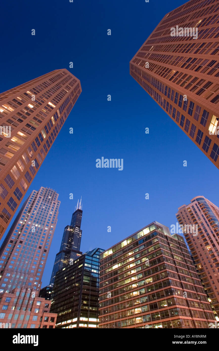 Chicago blue hour hi-res stock photography and images - Alamy