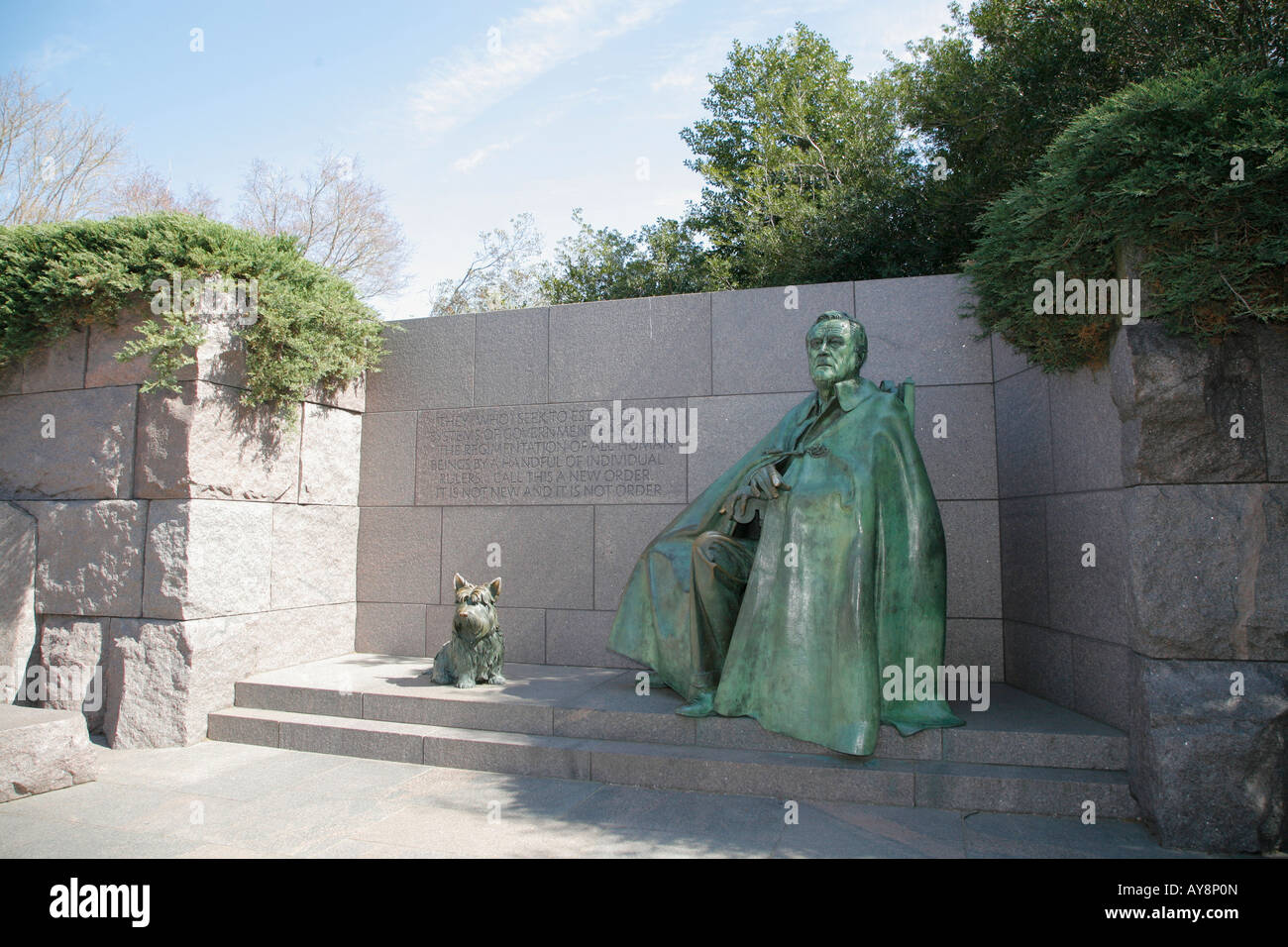 Franklin Delano Roosevelt Monument, bronze statue, Washington DC, USA ...