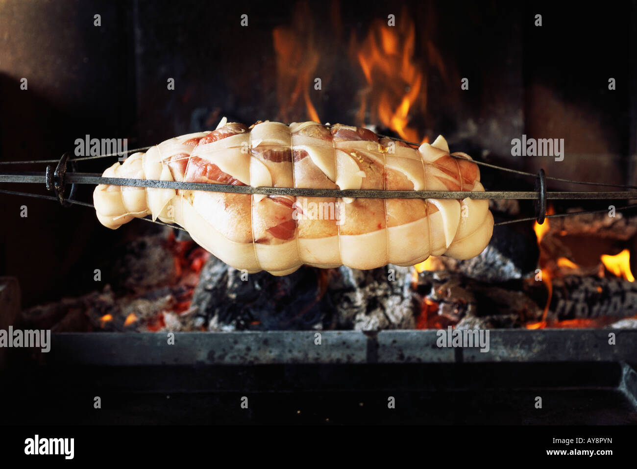 Roast fires hi-res stock photography and images - Alamy