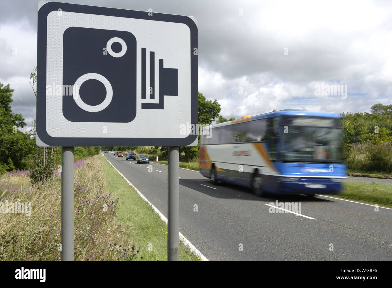 Speed traffic sign Stock Photo - Alamy