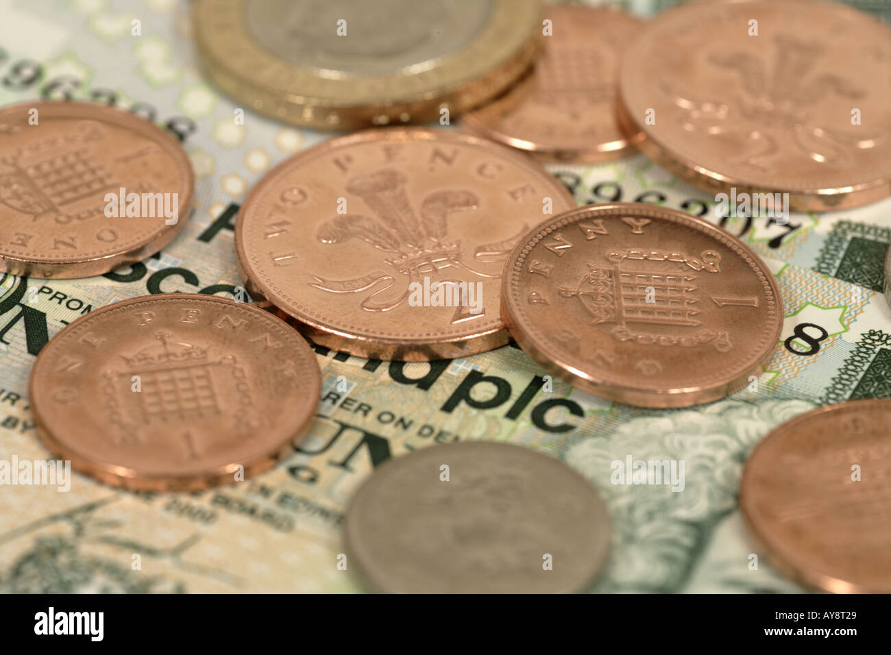 Two piles of cash hi-res stock photography and images - Alamy