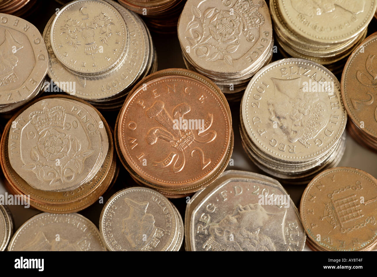 Rich counting money pounds hi-res stock photography and images - Alamy