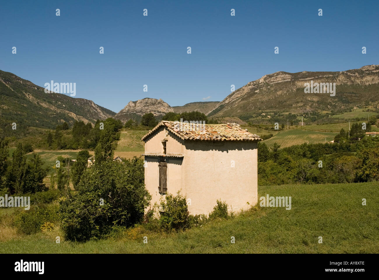 A French Cabin at La motte Chalencon, Drome France Stock Photo - Alamy
