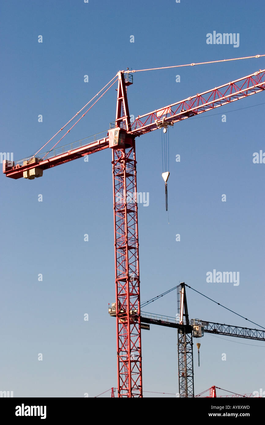 Heavy duty cranes hi-res stock photography and images - Alamy