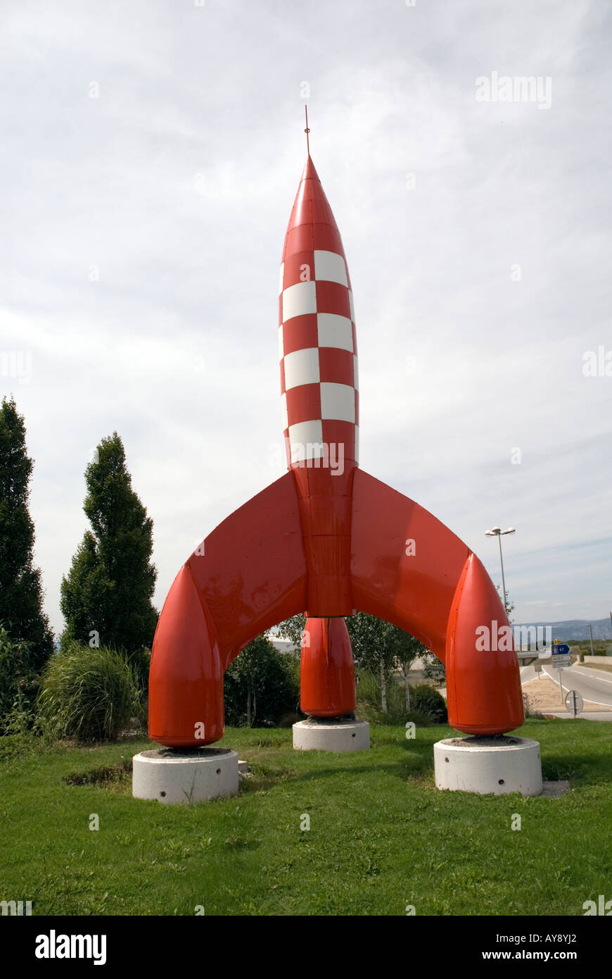 Tintin rocket hi-res stock photography and images - Alamy