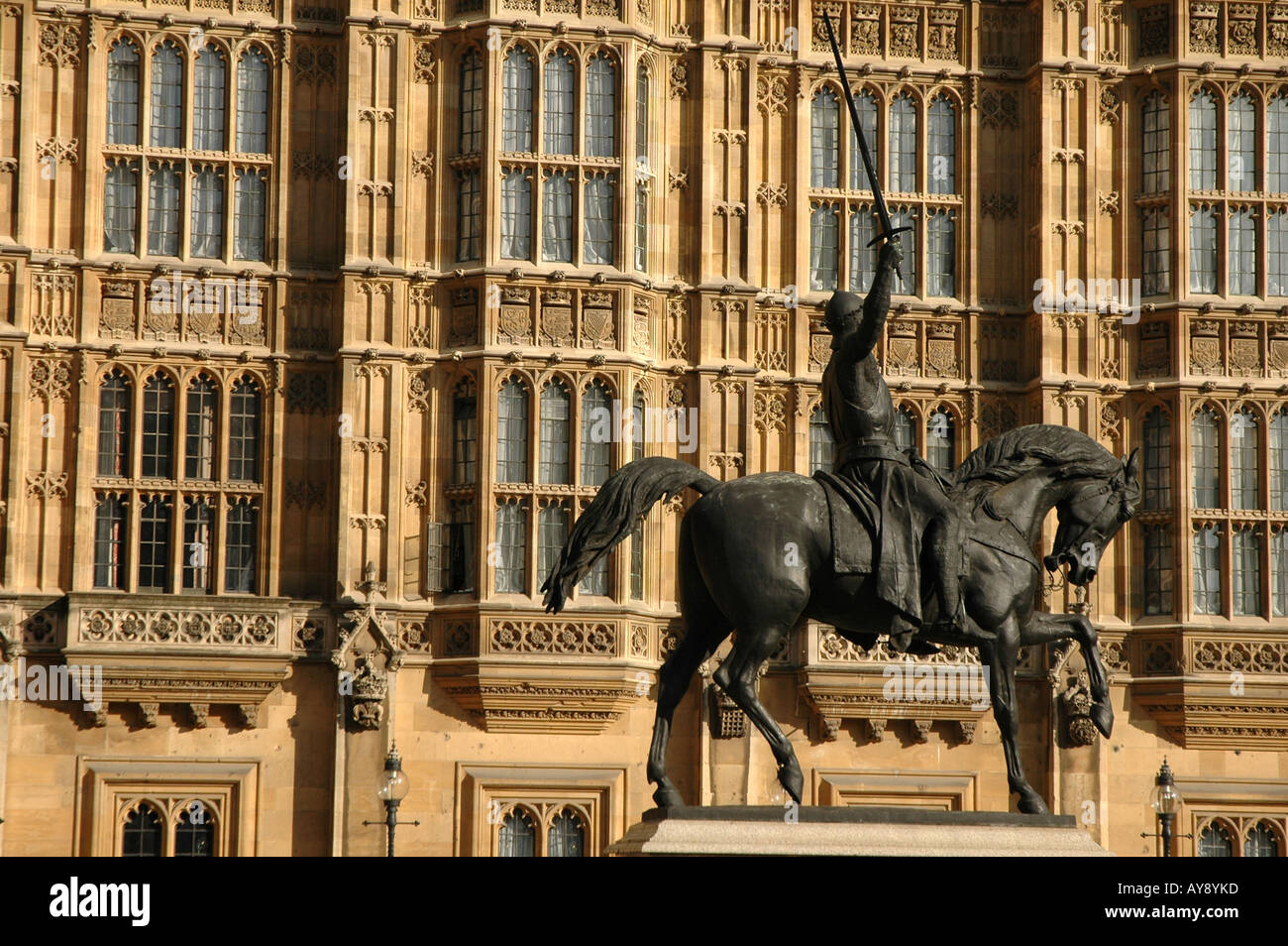 King richard the lionheart statue hi-res stock photography and images ...