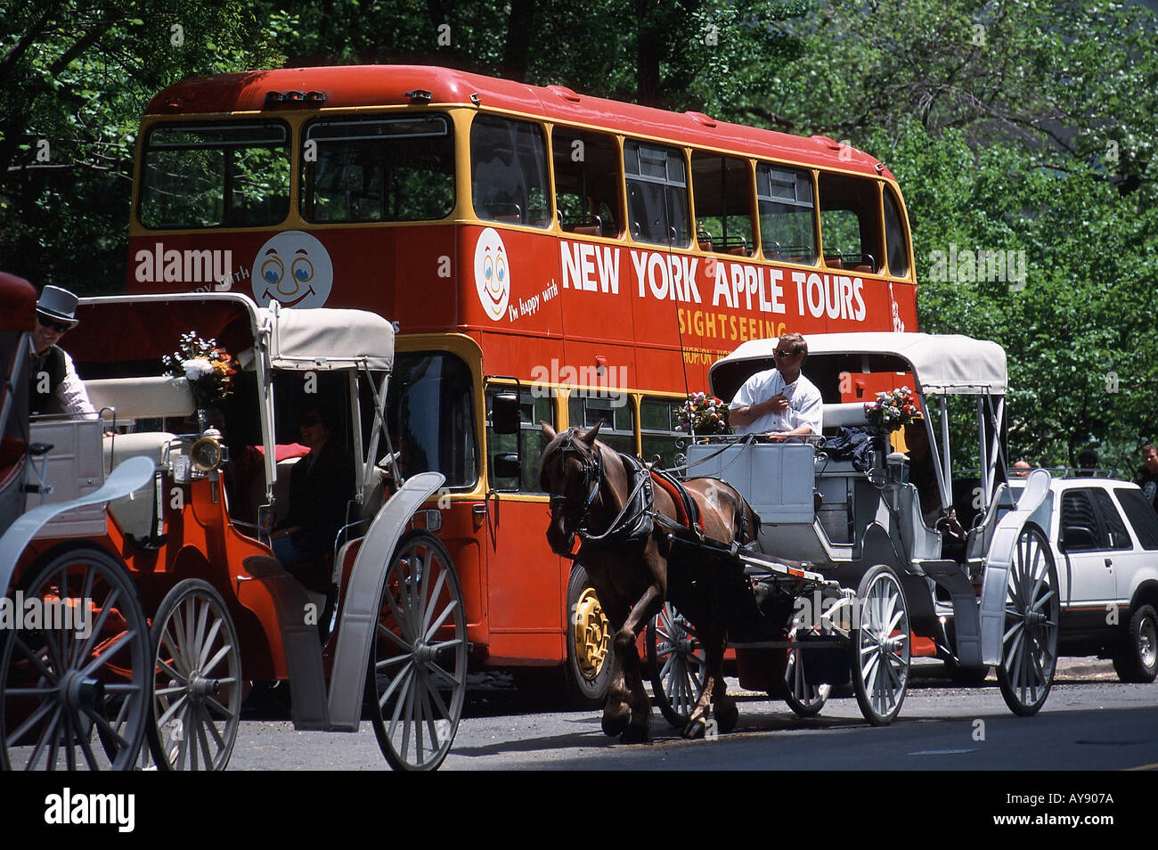 Horse drawn double decker bus hi-res stock photography and images - Alamy