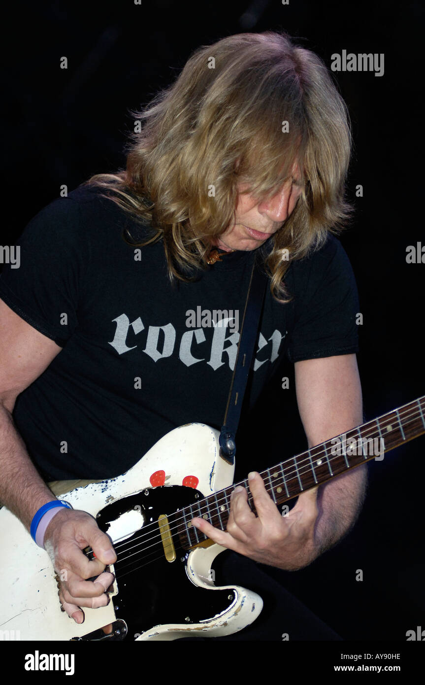 Status Quo gig Stock Photo - Alamy