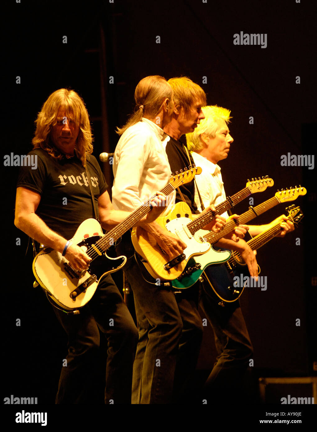 Status quo hi-res stock photography and images - Alamy