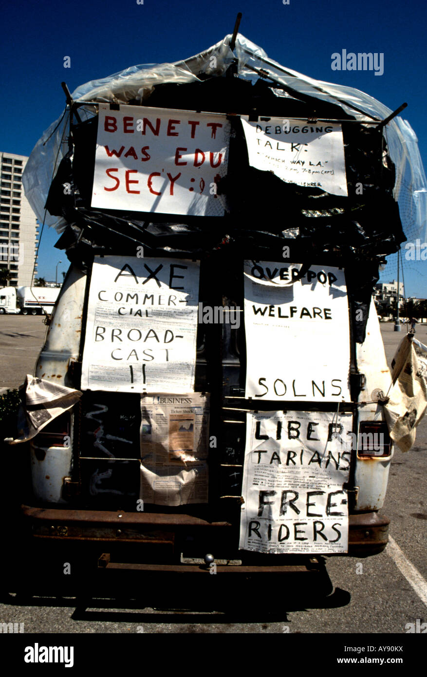 Propaganda van hi-res stock photography and images - Alamy