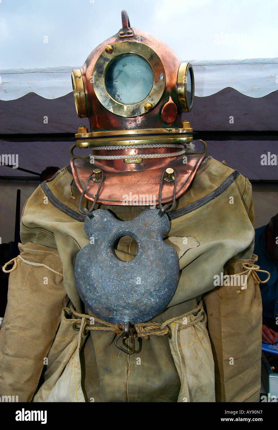 Diving helmet hi-res stock photography and images - Alamy