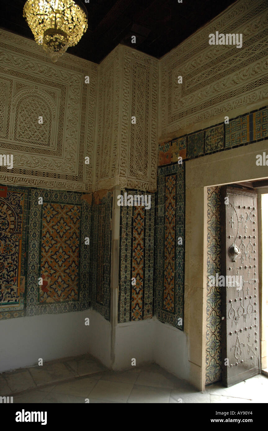 Tunisia architecture tile doorway hi-res stock photography and images ...