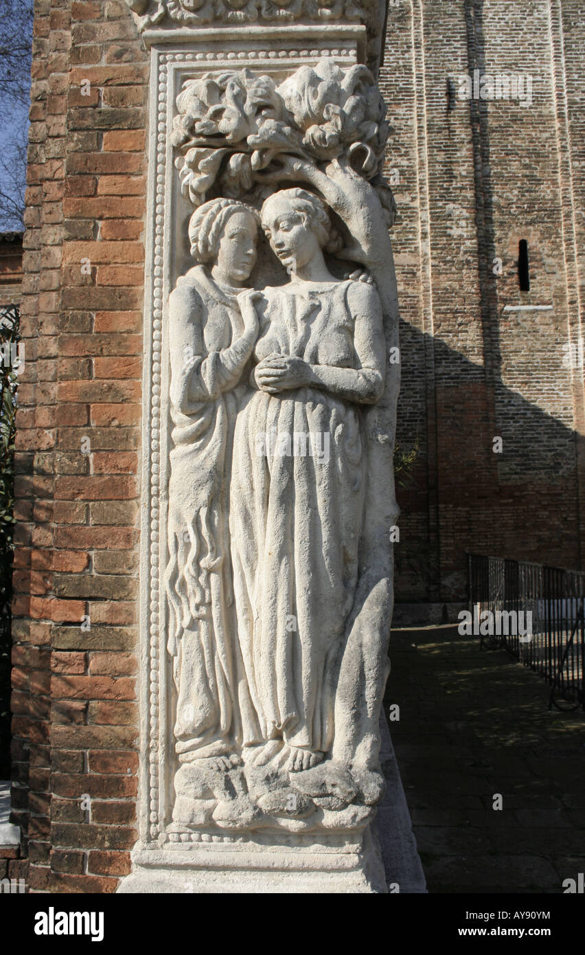 Sisters Statue, Venice, Italy, Europe Stock Photo - Alamy